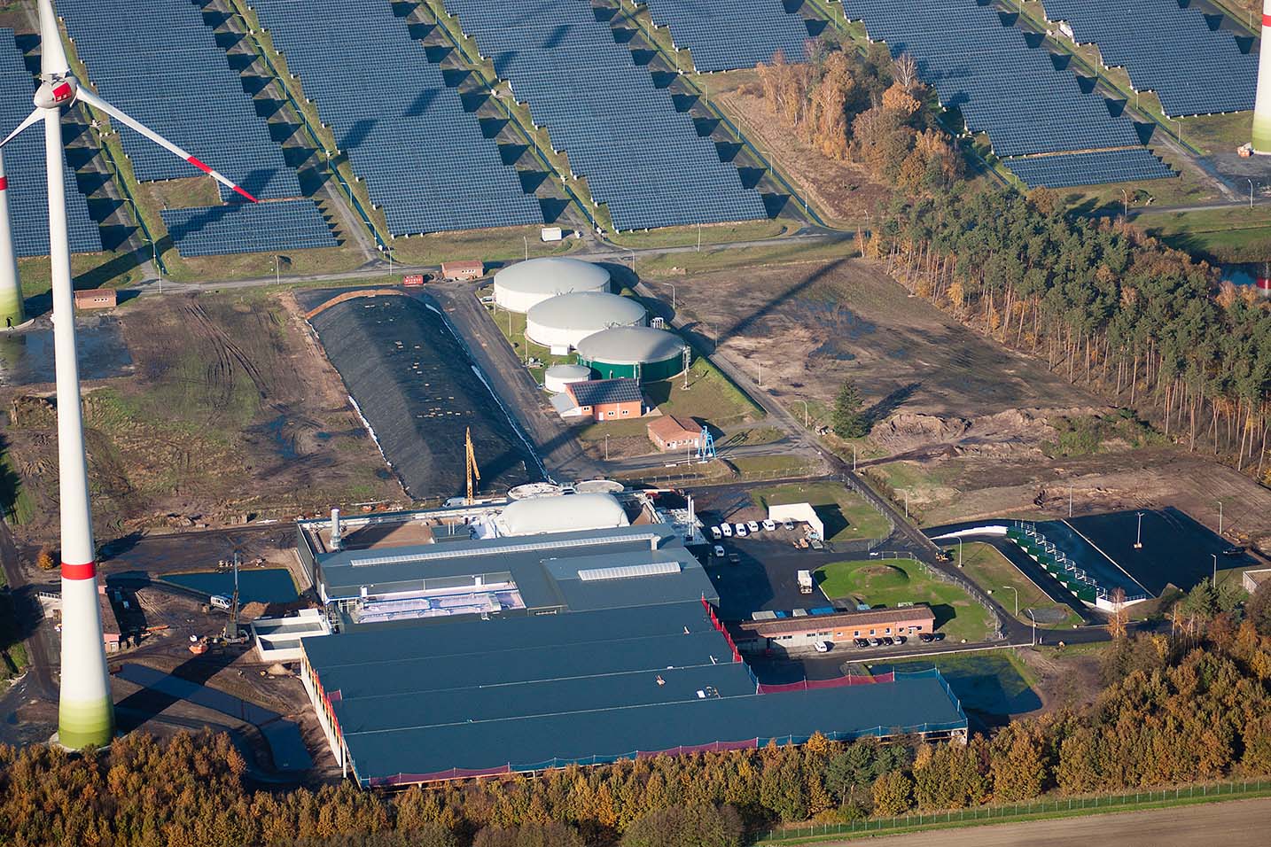 Biogasanlage im Bioenergiepark der Klimakommune Saerbeck - von Lehmden ...